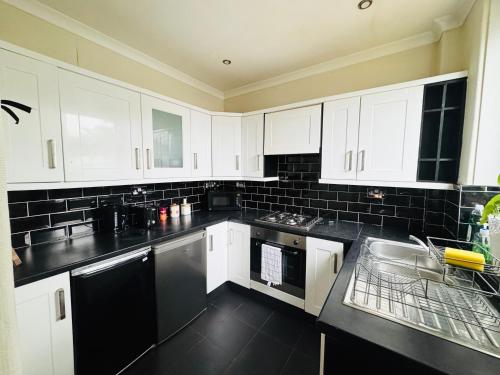 Central Accessible Home With Great Local Amenities & Free Parking - Édimbourg