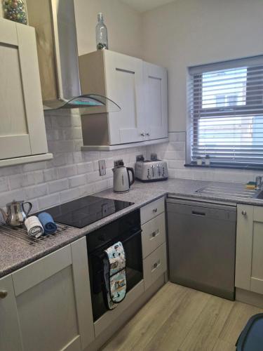 Ulsterapartments One Bedroom 2 Single Beds And Sofa Bed - Portrush