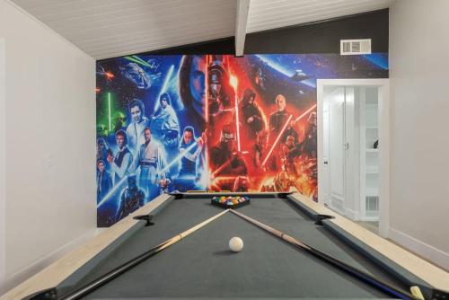 Lightsaber Lounge-hot Tub-billiards-10mnstodisney - Anaheim, CA