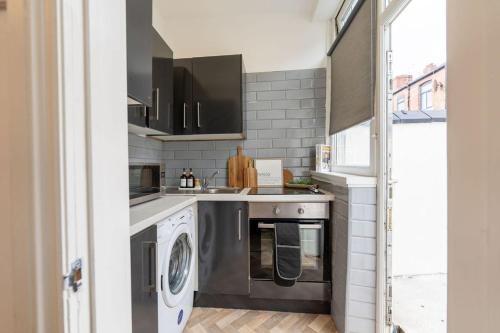 Luxury 1-bed Apartment Near City Centre And North Manchester General Hospital - Manchester
