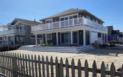 Ocean Avenue Oasis - Lavallette, NJ