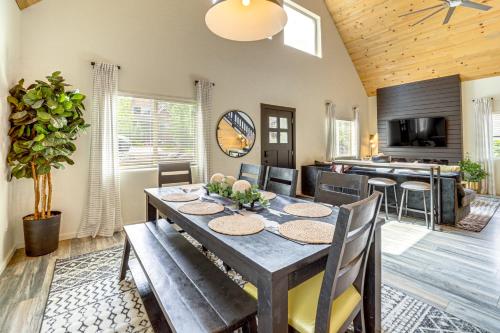 Walk To Trails: Modern Munds Park Mountain Retreat - Mormon Lake, AZ