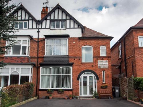 Leaded Light Guest House - Solihull