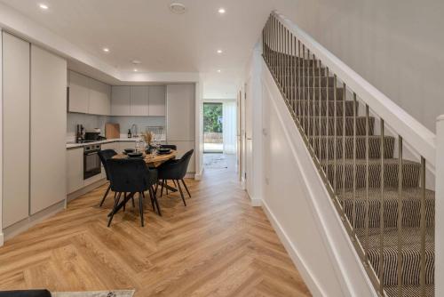 The Hidden Suite - 4br Townhome Roof Top - Manchester