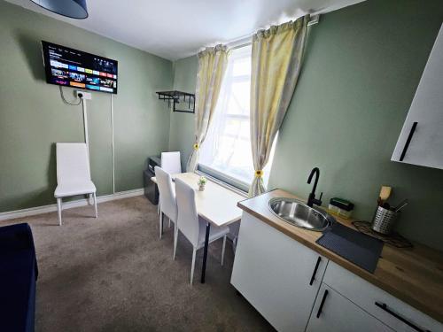 Oceannest-3 Bedroom Apartment Free Parking, Ev 22kw - Southsea