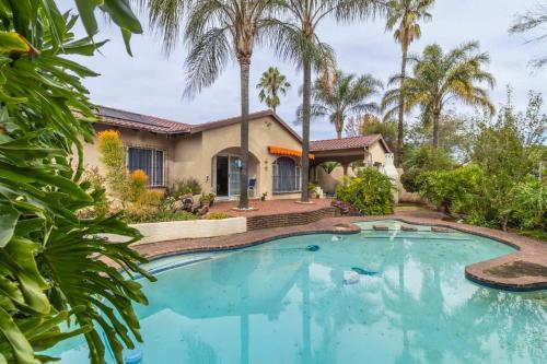 Charming 2-bedroom In Joburg - Sandton