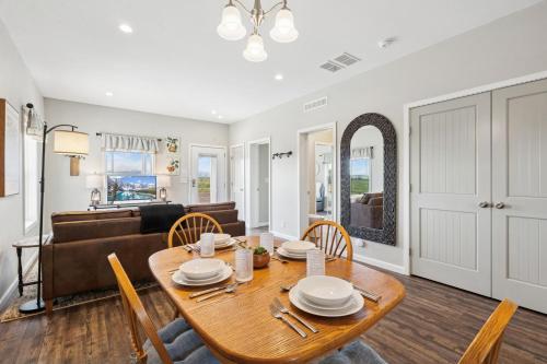 Wright House - Country Retreat With Spa, Ev & Garage - Loveland, CO