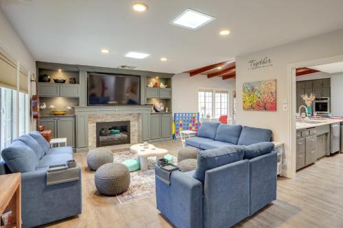 ★Guest Favorite★ Hot Tub • Desks • Quiet Oasis - Carson, CA