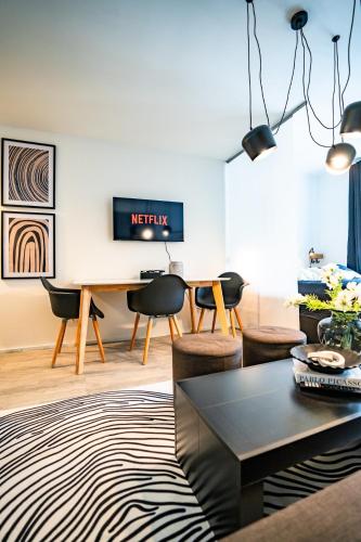 1 Br Apartment - Zentral - Business - Wifi - Kuche - Netflix - Parkhaus - Wiesbaden