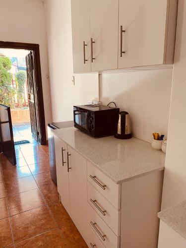 Khayelihle Guest House - Boksburg