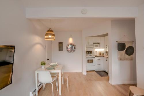 Petit Hotel Limoilou Studio A - Douillet Et Central - Quebec City