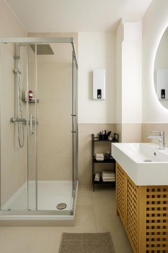 Premium Apartment Bonn Nahe Rhein Und Innenstadt Mit 2 Badern Terrasse Und Parkplatz - Bonn