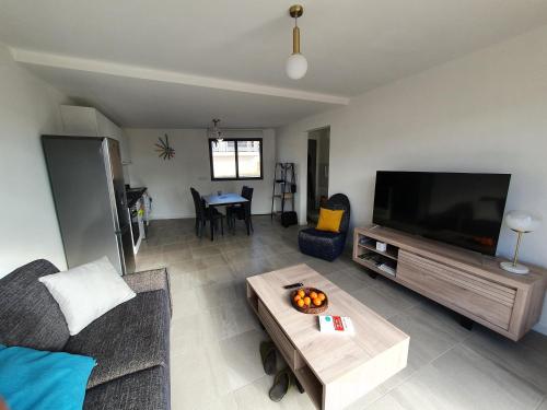 T2 Yucca LCP - Beautiful 48 m2 2-room, 17 m2 terrace, new, air conditioning