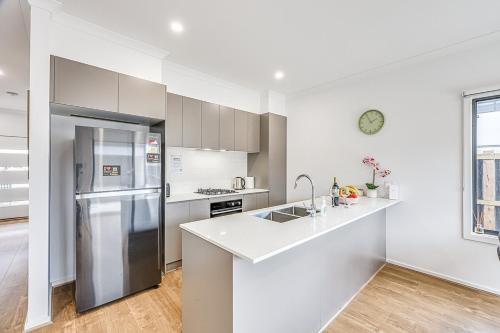 Stayau Fresh Modern 4br Retreat Netflix In Berwick - Clyde North