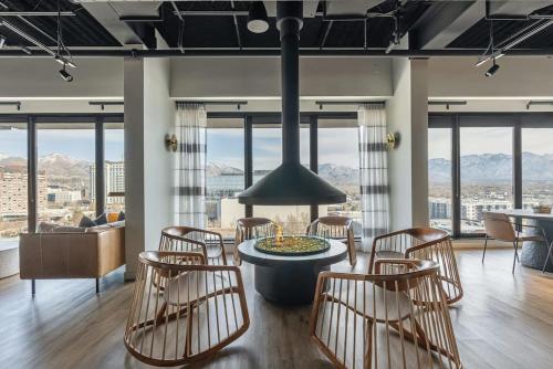 Modern Mountain View Downtown Oasis Free Pkg Gym - West Valley City, UT