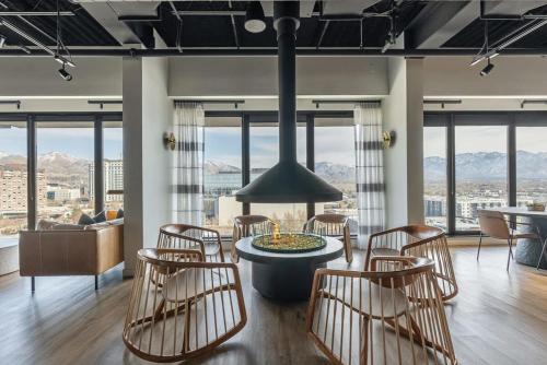 High Rise 12th Floor City Views Free Pkg Gym - Salt Lake City, UT