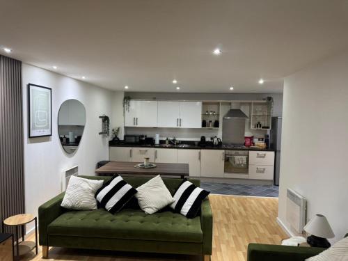 Modern 2br Apartment City Centre Free Secure Parking Stunning Views - Birmingham