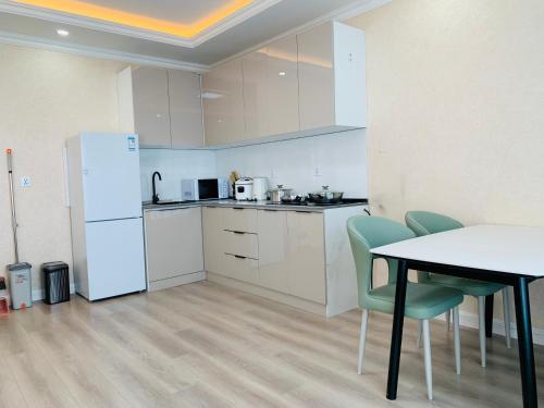 39 Central Comfort 3 Bedroom Apartment - Ulaanbaatar
