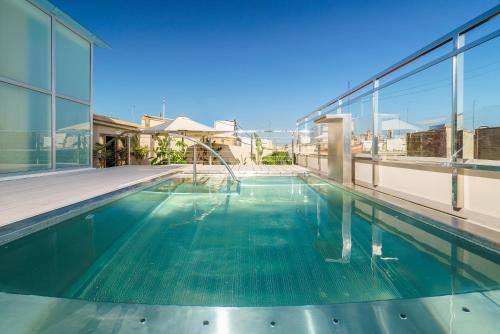 Top 12 Hotels With Rooftop Pool In Valencia, Spain - Updated 2024 | Trip101