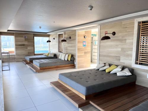 Suite Com Varanda E Piscina Na Barra Da Tijuca - Rj - Rio de Janeiro