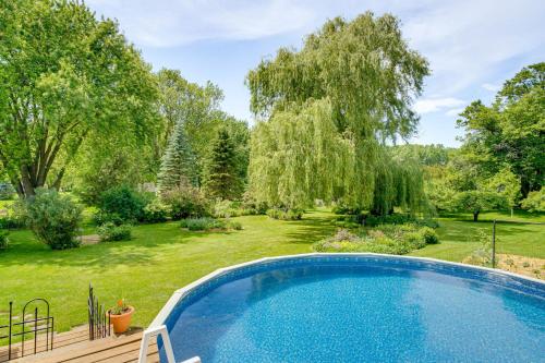 7 Mi To Eldorado Marsh: Family Home W/ Pool - Spirit Lake, Brandon