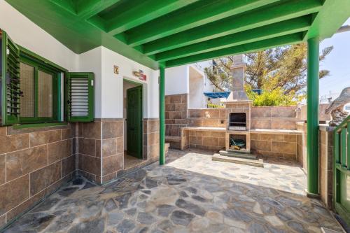 Home2book Relaxing Orzola Getaway With Bbq - Graciosa