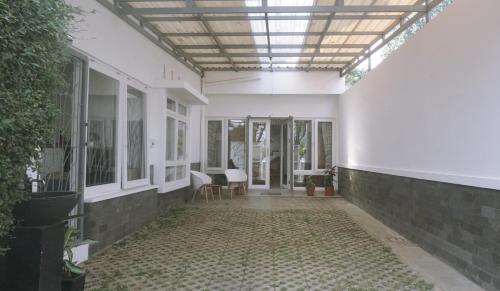 Kalyana Guest House - Bandung