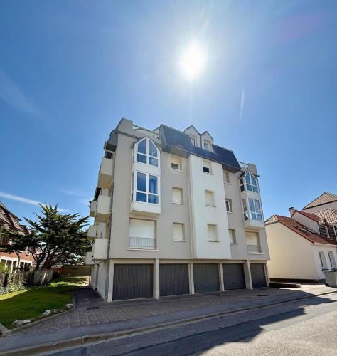 Rose Mer, Appartement A 20 Metres De La Mer Avec Parking Prive Et Balcon, Animal Accepte - Wimereux