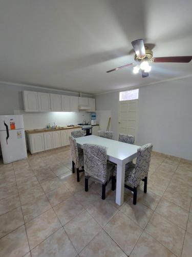 Luna Casa De Barrio - San Rafael