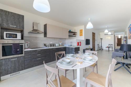 Brand New Modern Apartment Bugibba 3bdr 2 Bth - Málta