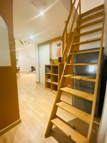 Le Colibri, Spacieux T2 Bis Avec Mezzanine, Clim Mobile, Calme Et Central, Clim Mobile A Poitiers - Poitiers