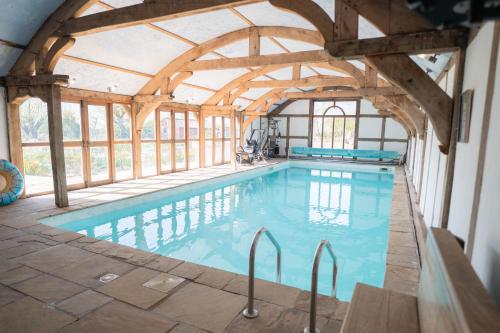The Old Mill At Barnacre - Cosy Cottage With Private Hot Tub & Pool Access - Crosby Beach