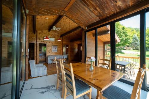 Lake Muskoka 3-bedroom Cottage - Pier 100 #20 - Muskoka District Municipality