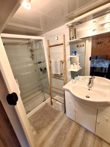 Chambre D'hote Chez Nathalie & Roland - Massiac
