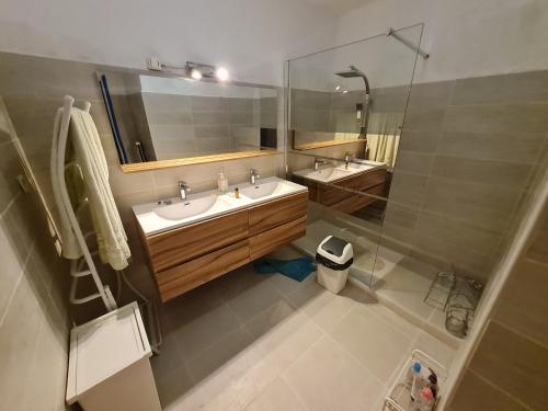 Belle Chambre Dans Appartement En Colocation Proche Centre-ville De Montpellier - Montpellier