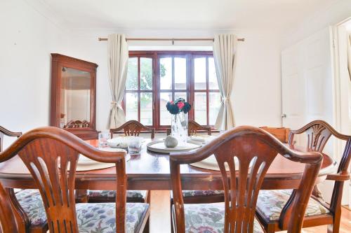 Homely 5 Bed House - 15 Mins To Cardiff City - Monmouthshire