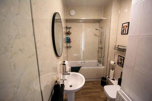 Modern Apartment - Sleeps 4 - Kirkcaldy