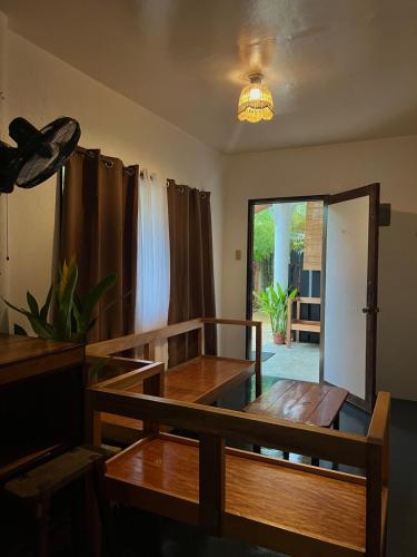 From $14 - Paian's Homestay across Cloud 9, General Luna, Sampong