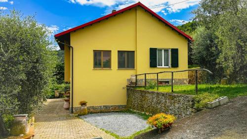 Villa In Collina Con Vista Mozzafiato Su Noli - Noli