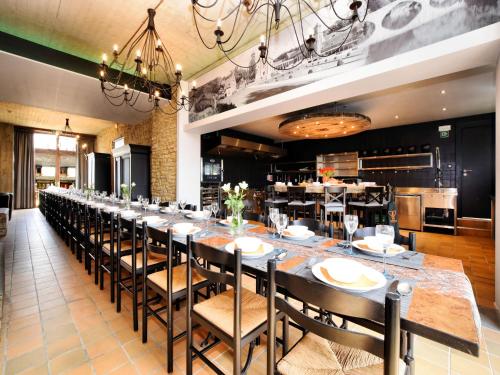 Fancy Holiday Home In Sainte-cecile With Pool House & Indoor Pool - Florenville