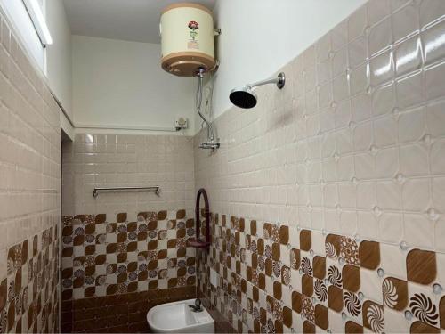 Us Visa Mgm Apollo Single Bhk Home Stay - Chennai