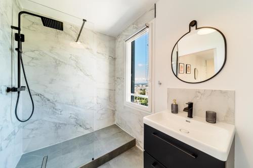 L'oiseau Bleu Vue Et Piscine - Saint-Denis, La Réunion
