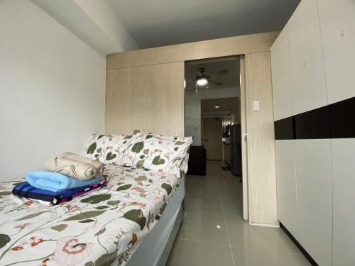 Waylyn Staycation at Mall Of Asia Deals & Reviews, Manila | LateRooms.com