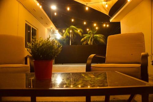 The Havana Nights Guesthouse - Private Stay With Free Parking In The Heart Of Miami - Miami