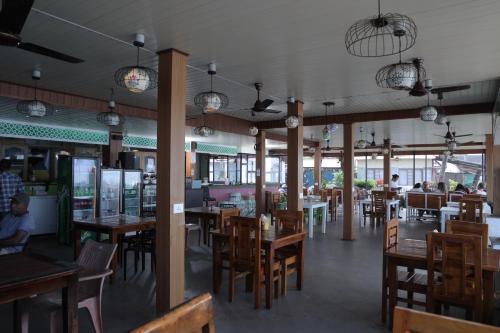 Hill View Ayurvedic Beach Resort - Varkala