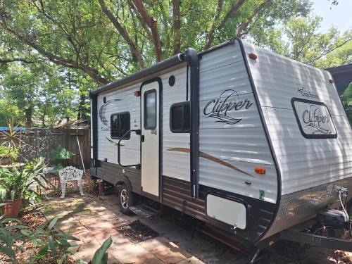 Tiny Trailer Happy Hole In The Wall - Orlando