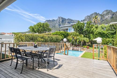 Atlantic Sunsets Camps Bay Villa With Ocean Views - Camps Bay
