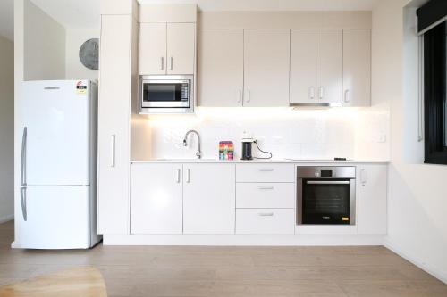 Cosy 2-bed Bridgeview Apartments With River View - 베이트먼스 베이