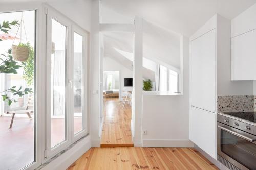 Spacious 6bedroom House W/ Sunny Terrace In Lisbon - Lisbonne