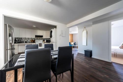 Cozy 2br Apt Near Downtown Free Parking And Wi Fi - Greater Sudbury